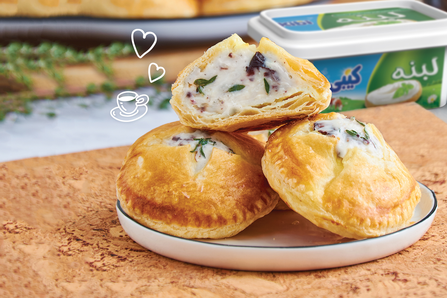 طرز تهیه پیراشکی با زیتون و پنیر لبنه برای یک پیش‌غذای متفاوت - آشپزی ...